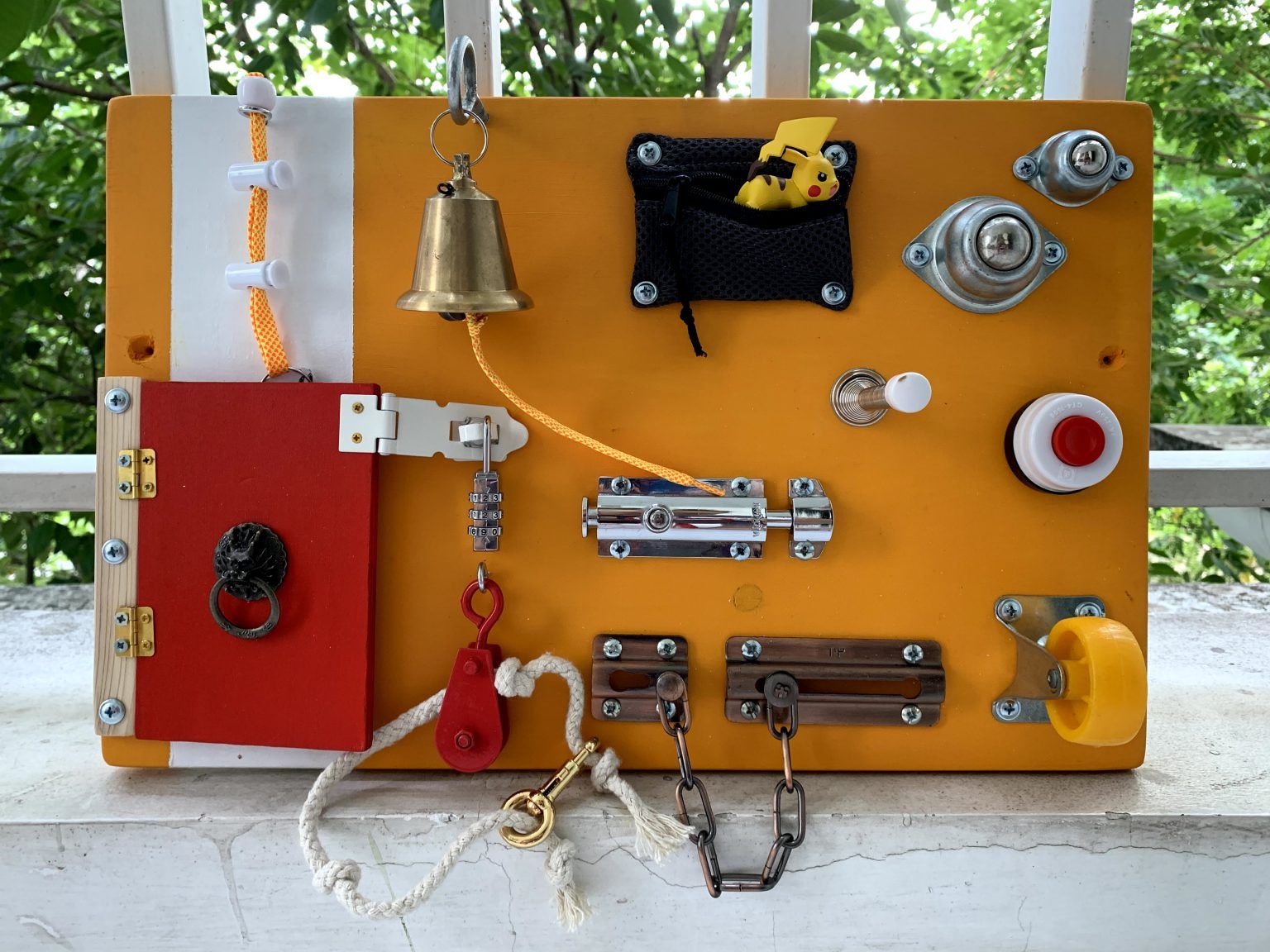 Petra's Magic Door (Busy board DIY Tutorial) – Easy Busy Boards™